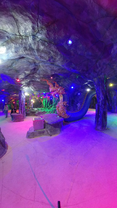 Tap to explore this 360 perspective. - Insta360