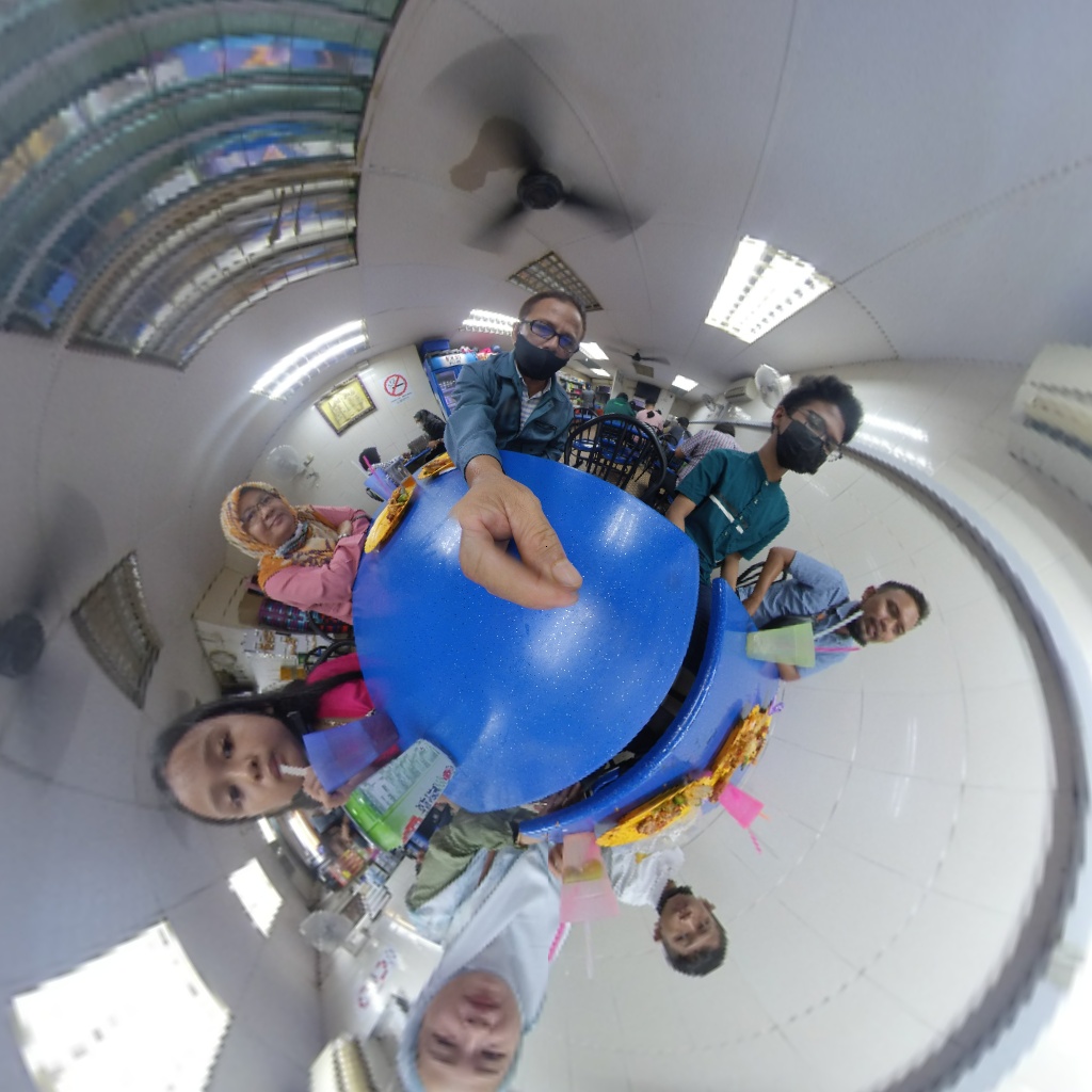 Tap to explore this 360 perspective. - Insta360