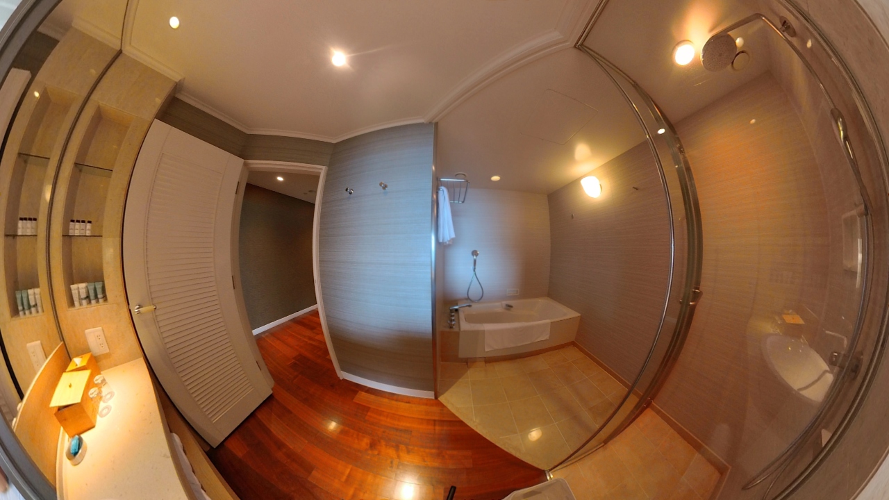 Tap to explore this 360 perspective. - Insta360