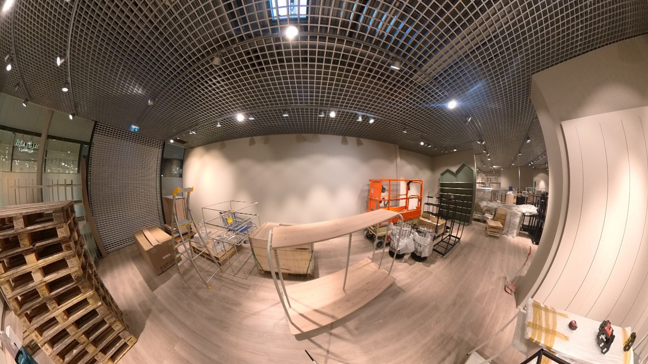 Tap to explore this 360 perspective. - Insta360