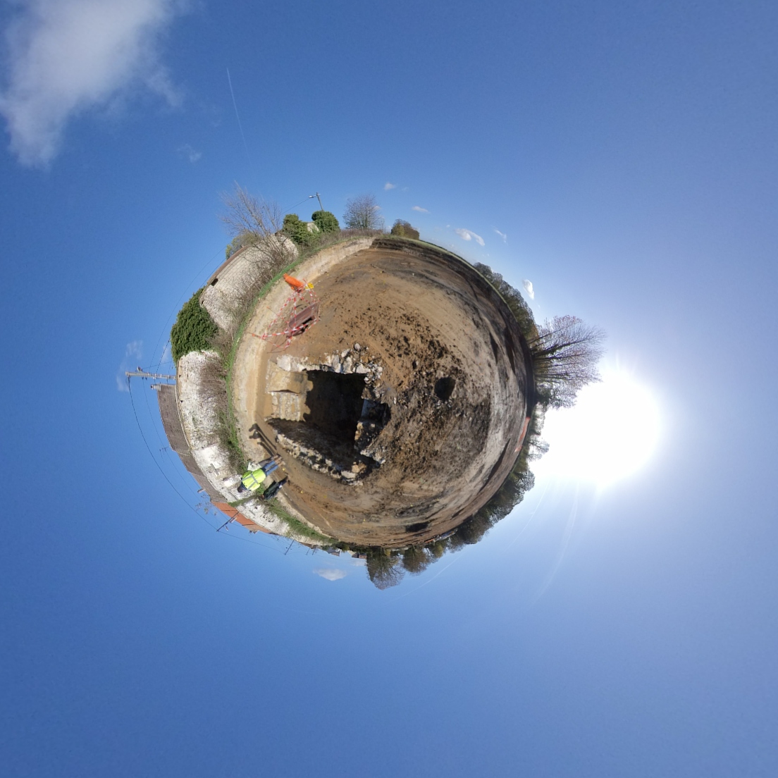 Tap to explore this 360 perspective. - Insta360