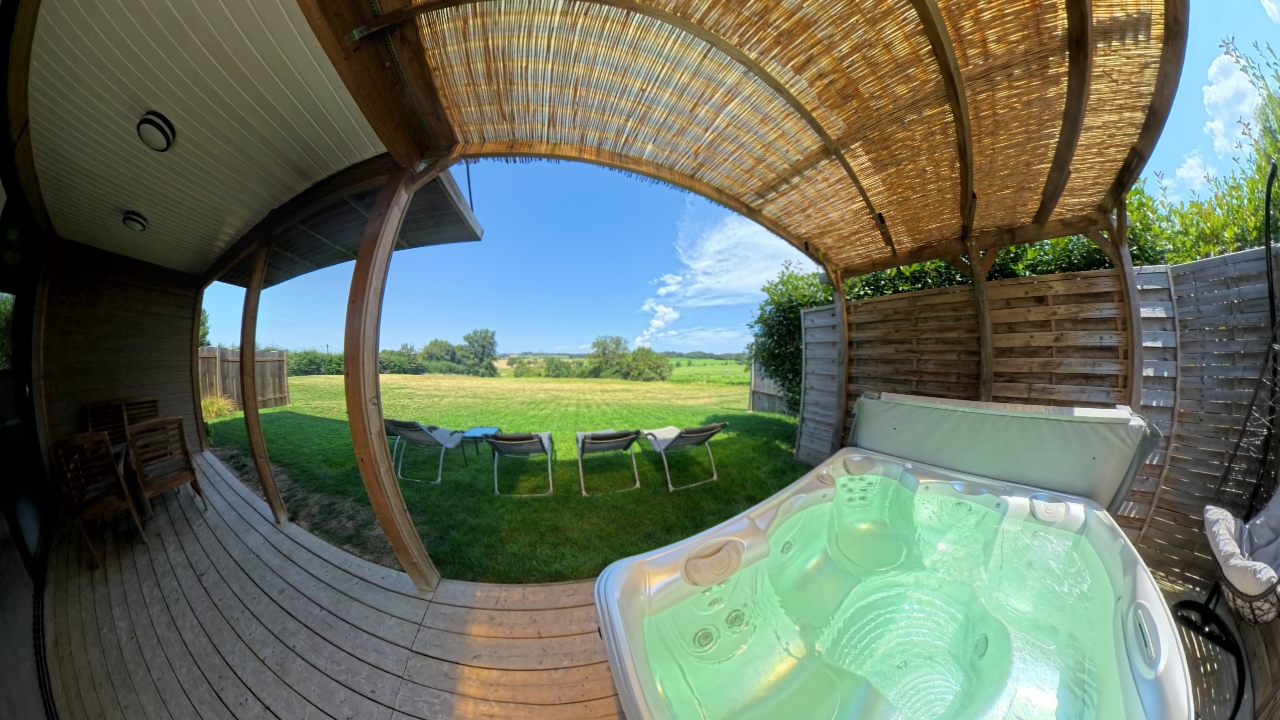 Tap to explore this 360 perspective. - Insta360